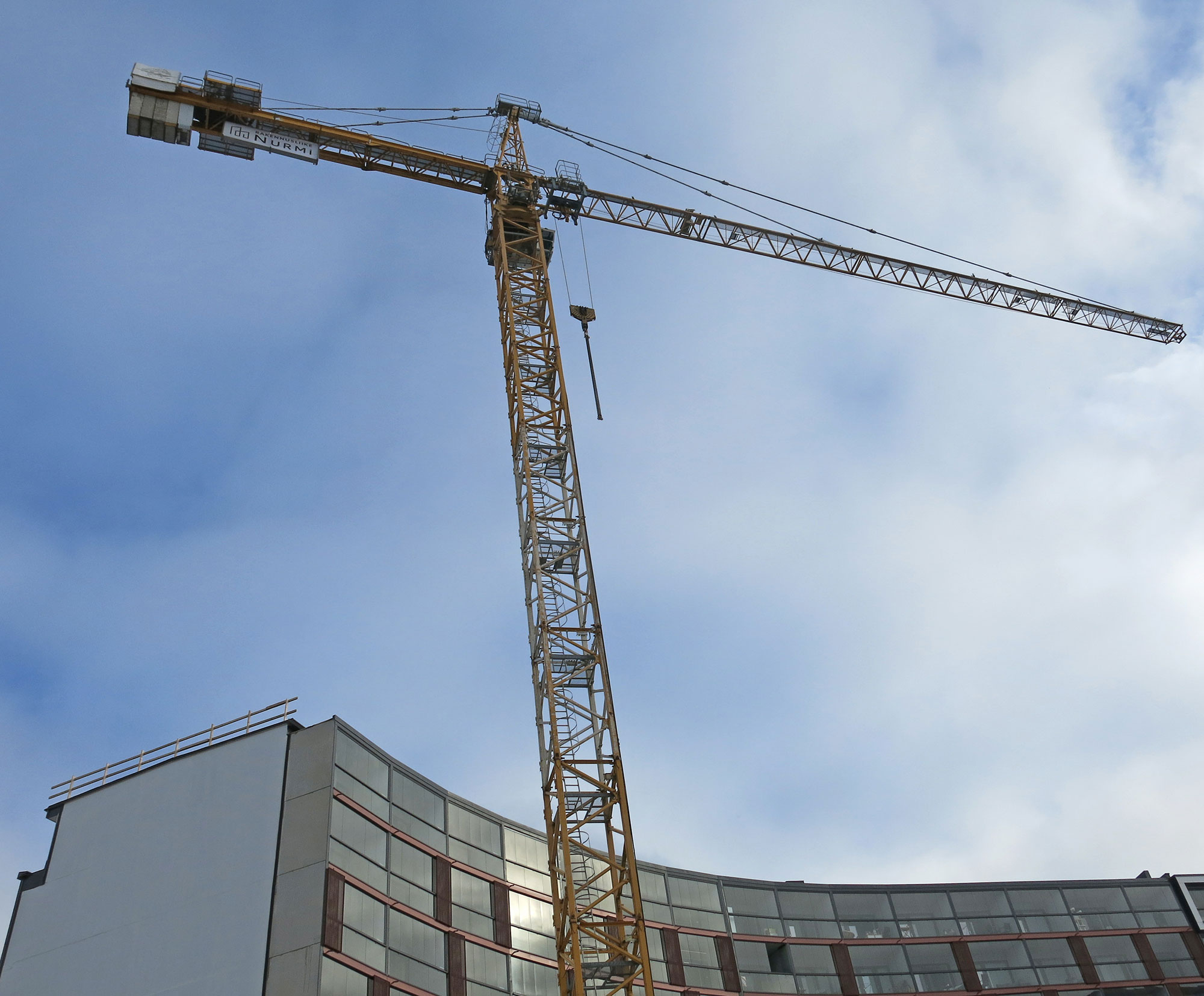 Tower cranes | Ramirent